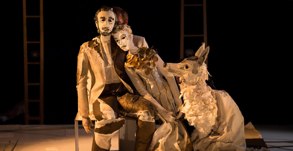 White dog | Les Anges au Plafond, Romain Gary | Scène nationale de ...